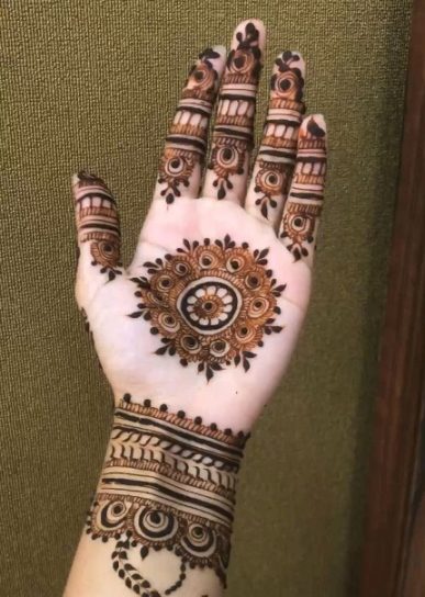 Mehndi Design Front Hand Simple - Simplemehndidesign.in